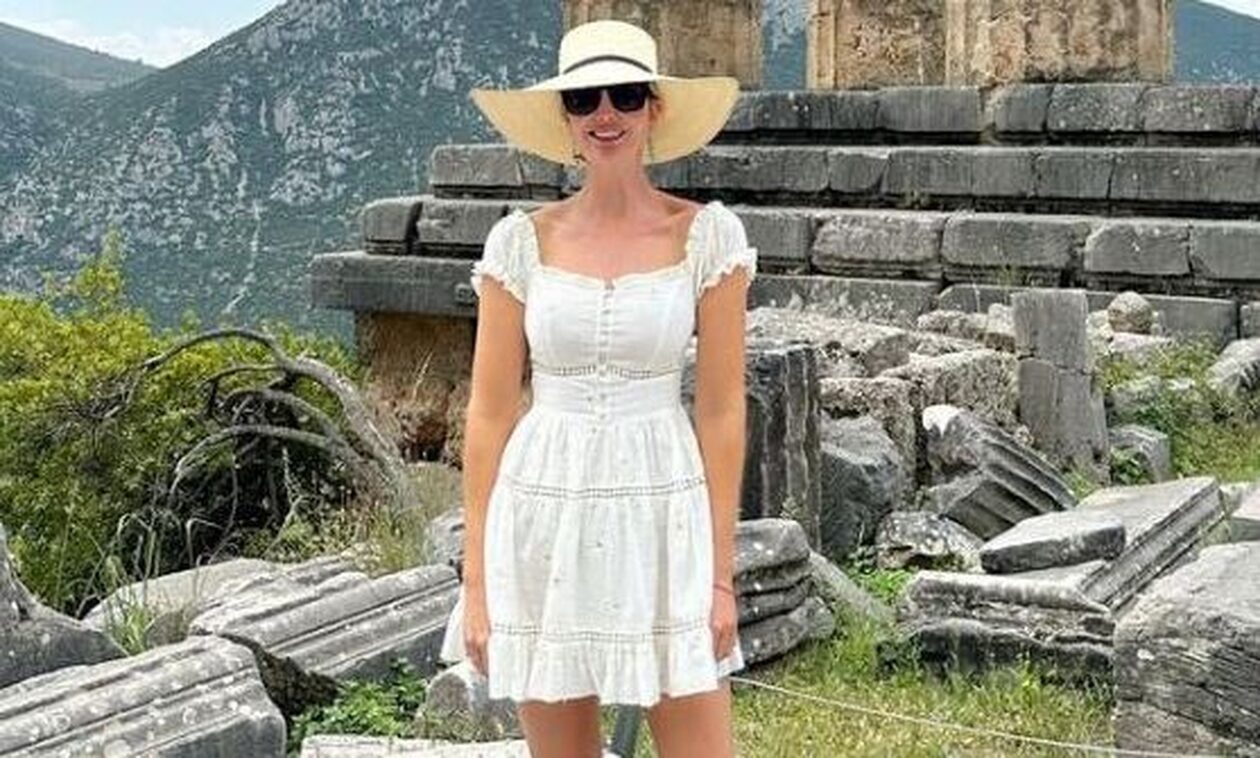 Ιβάνκα Τραμπ: Μετά την Ακρόπολη οι Δελφοί – Δείτε φωτογραφίες από την ...