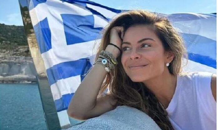 Mαρία Μενούνος: Επισκέφθηκε τη Μύκονο με τον αγαπημένο της και ...